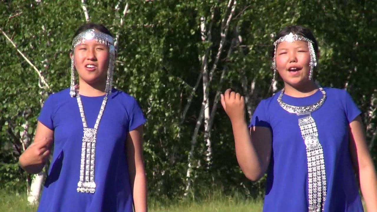 "Күөрэгэй" ырыа "Кэнчээри" ансамбль орто бөлөҕүн толоруутугар