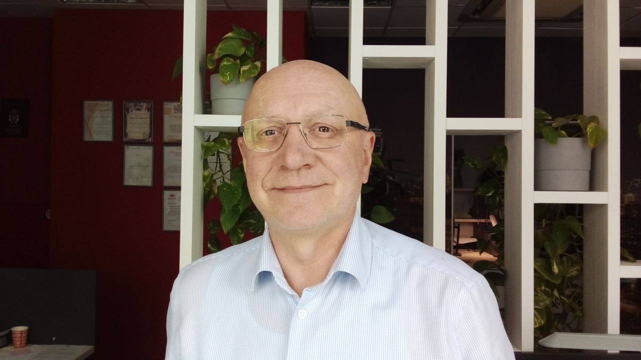 Если есть в квартирах отопление, почему нет охлаждения?