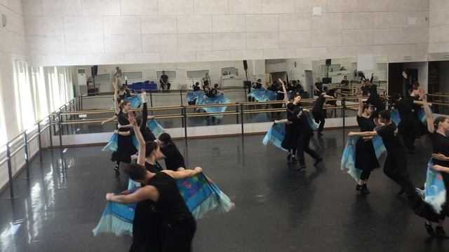 ТАТАРСКИЙ ТАНЕЦ С ШАЛЯМИ