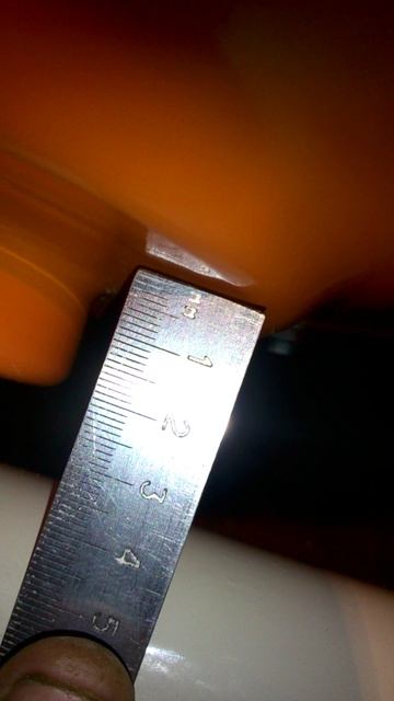 Кривая чаша бетоносмесителя.