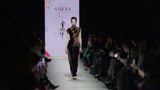 Московская неделя моды - показ Olimzoda Mahin | Safia Couture | Ikat House