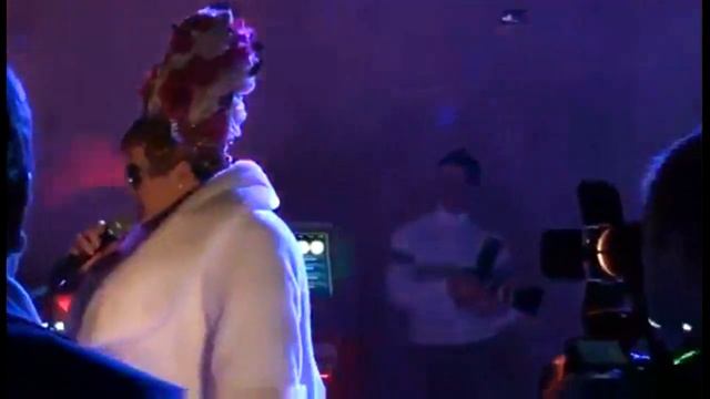 Поёт Валерий Даниленко, Адриан андрейченко