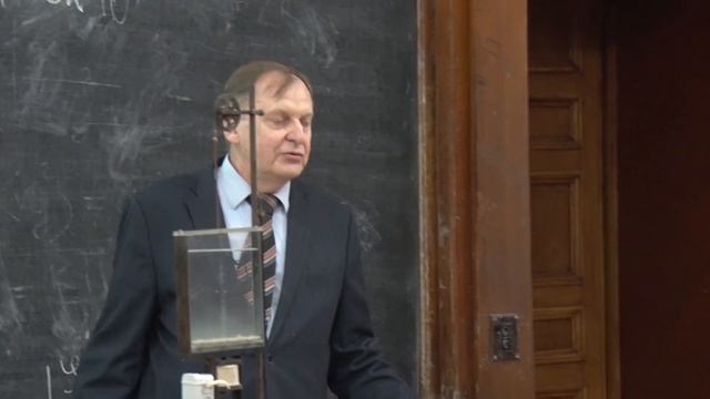 04 - Караваев В. А. - Молекулярная физика - Распределение Максвелла