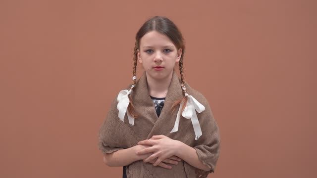 Юлия Вихарева. " Дневник девочки блокадницы " . Читает Алёна Масликова.