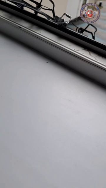 БпЛА на подоконнике