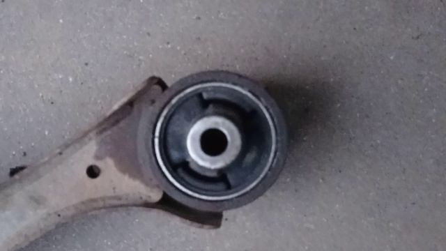 Honda Civic VIII 4D Меняем сайлентблоки