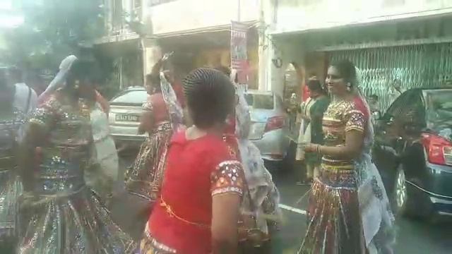 Танцы на улице