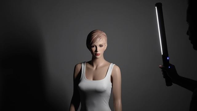 Jerry Ghionis — The Art of Wedding Photography 4-2. Loop Lighting