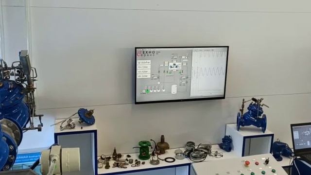 Работа сдвоенных регуляторов 250-50мм на стенде.