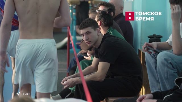 Власть города и депутаты осваивали кёрлинг