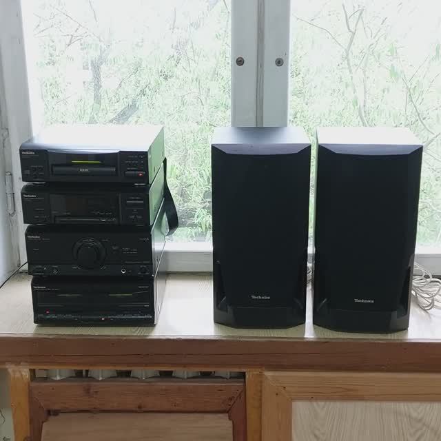 Музыкальный центр б/у.Музыка 90х.