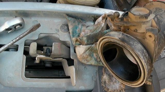 ЧИСТКА ДРОССЕЛЬНОЙ ЗАСЛОНКИ НА РЕНО