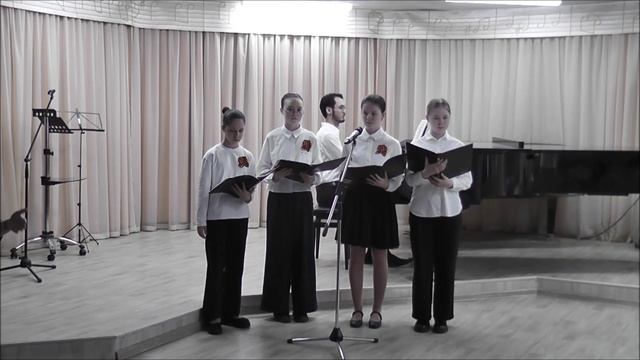 Баллада о солдате. Муз. В. Соловьева-Седова, сл. М. Матусовского. Песня из к/ф "В трудный час"