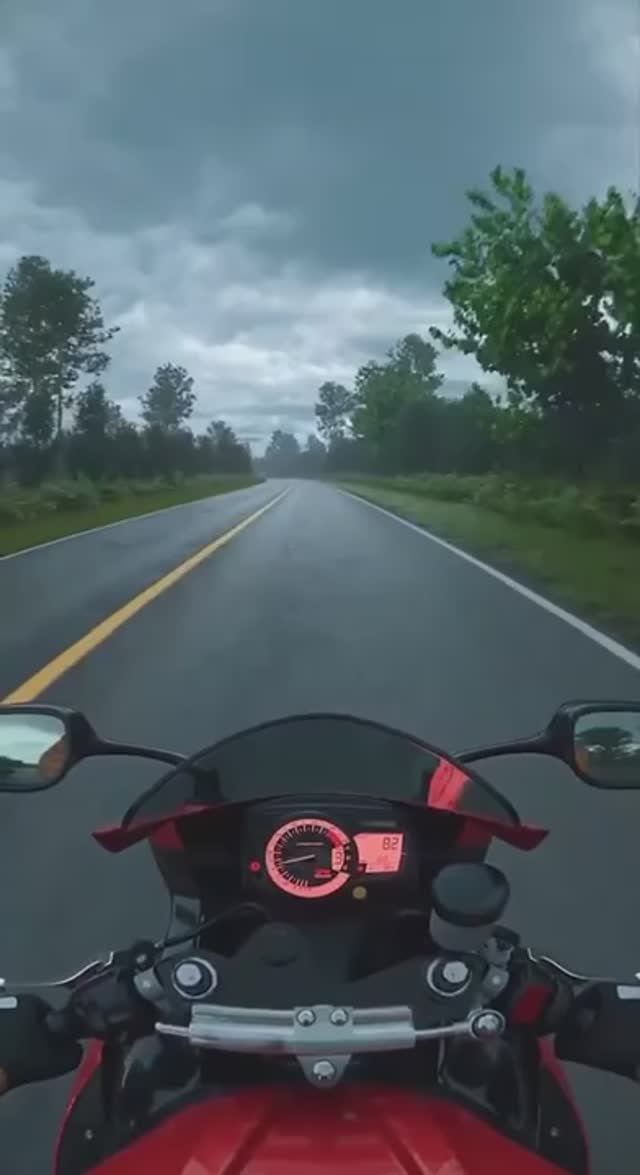 Не спеши байкер, тебя ждут дома