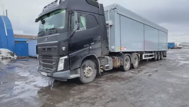 Передали полуприцеп с системой подвижного пола Kraker K-Force, который будет работать для перевоз