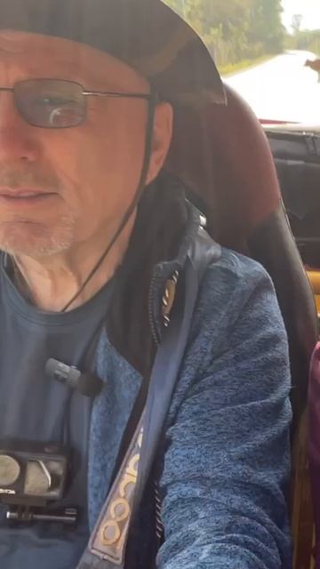 Популярный транспорт туристического Лаоса