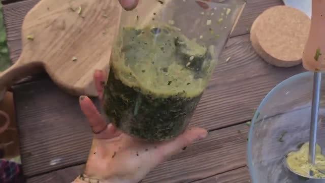 Квасим майскую крапиву! Ценная заготовка с минимумом усилий👌