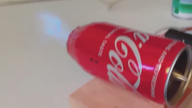 Как сделать реактивный двигатель из банки из-под газировки | Самодельный реактивный двигатель