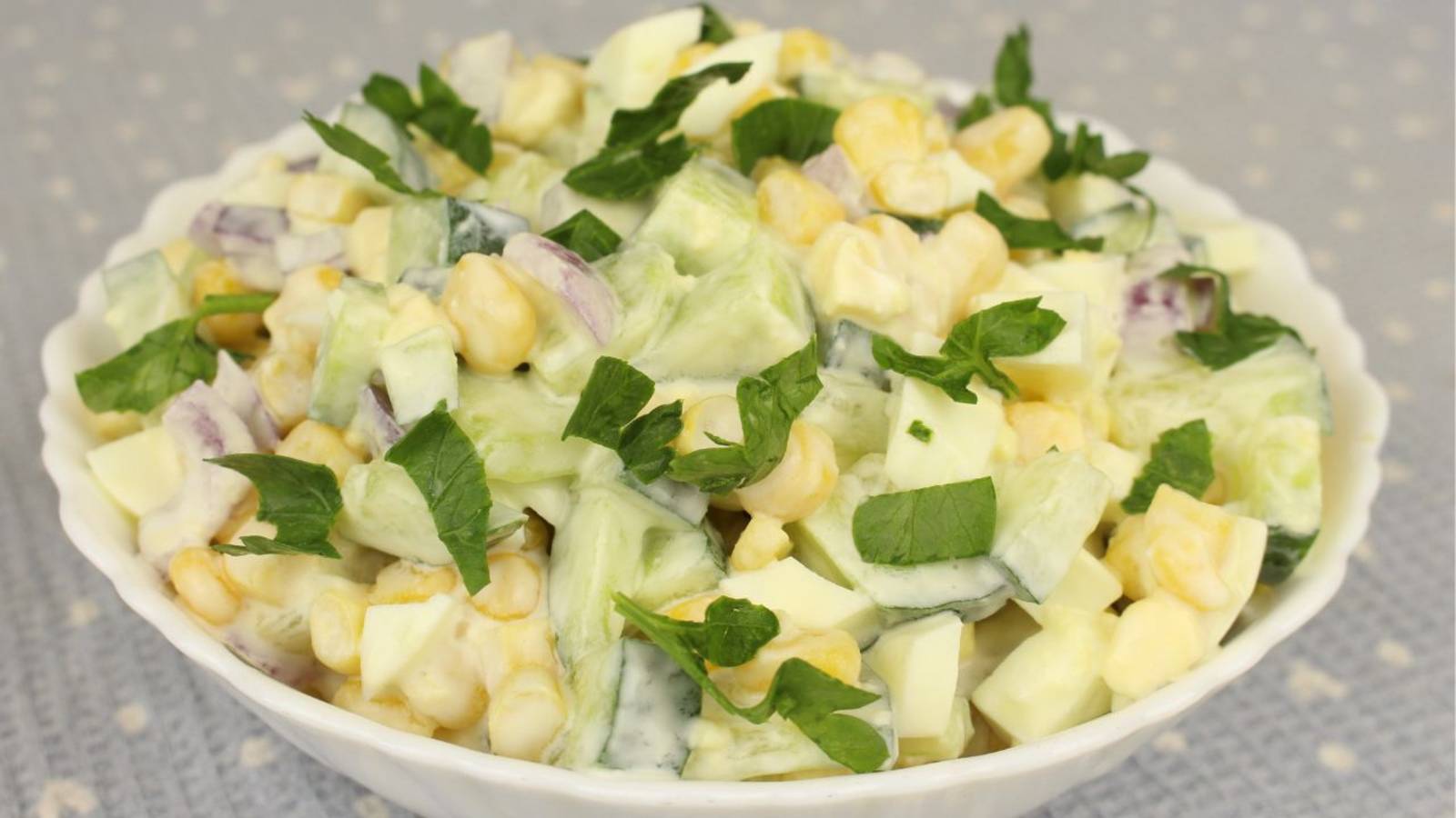 Салат из трех ингредиентов! Рецепт простого салата на скорую руку.