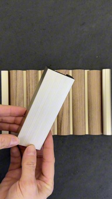 Панель HIWOOD LV140 цвет BR496, 120х12х2700 мм. Полимер, композит в готовом покрытии.