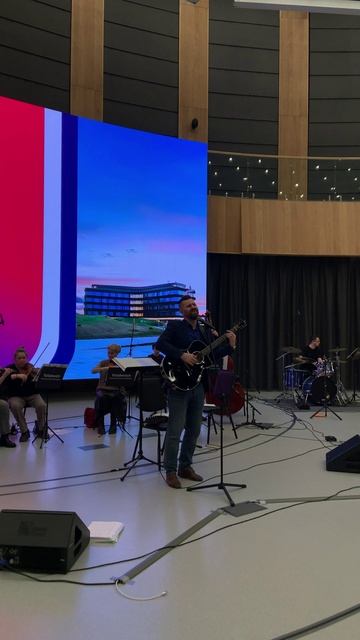 Бэкстейдж с репетиции оркестра "Moscow City" п/у Владимира Яцкевича перед концертом в "Сенеж"