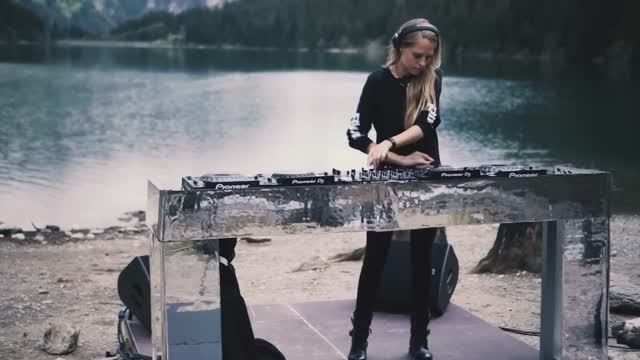 Nora En Pure - Arnensee, Switzerland
