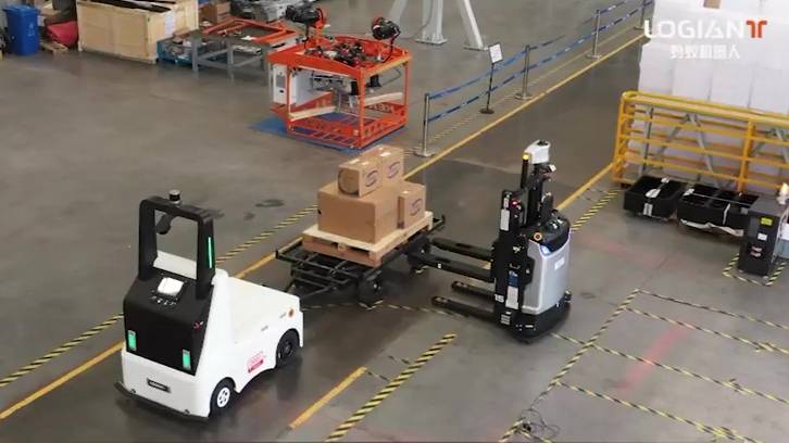 Всепогодный автономный робот-тягач Logiant