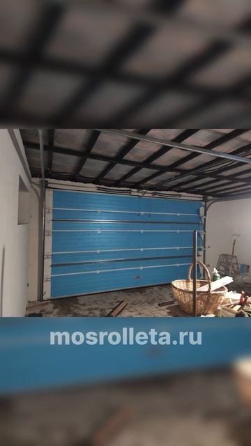 Секционные ворота. Узнайте цену своих размеров по ссылке в шапке профиля. #секционныеворота