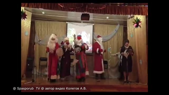 "Конкурс - парад снежинок . "+