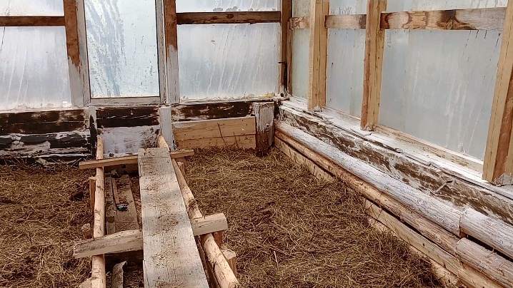 Навоз как удобрение. В нашем случае для теплицы.