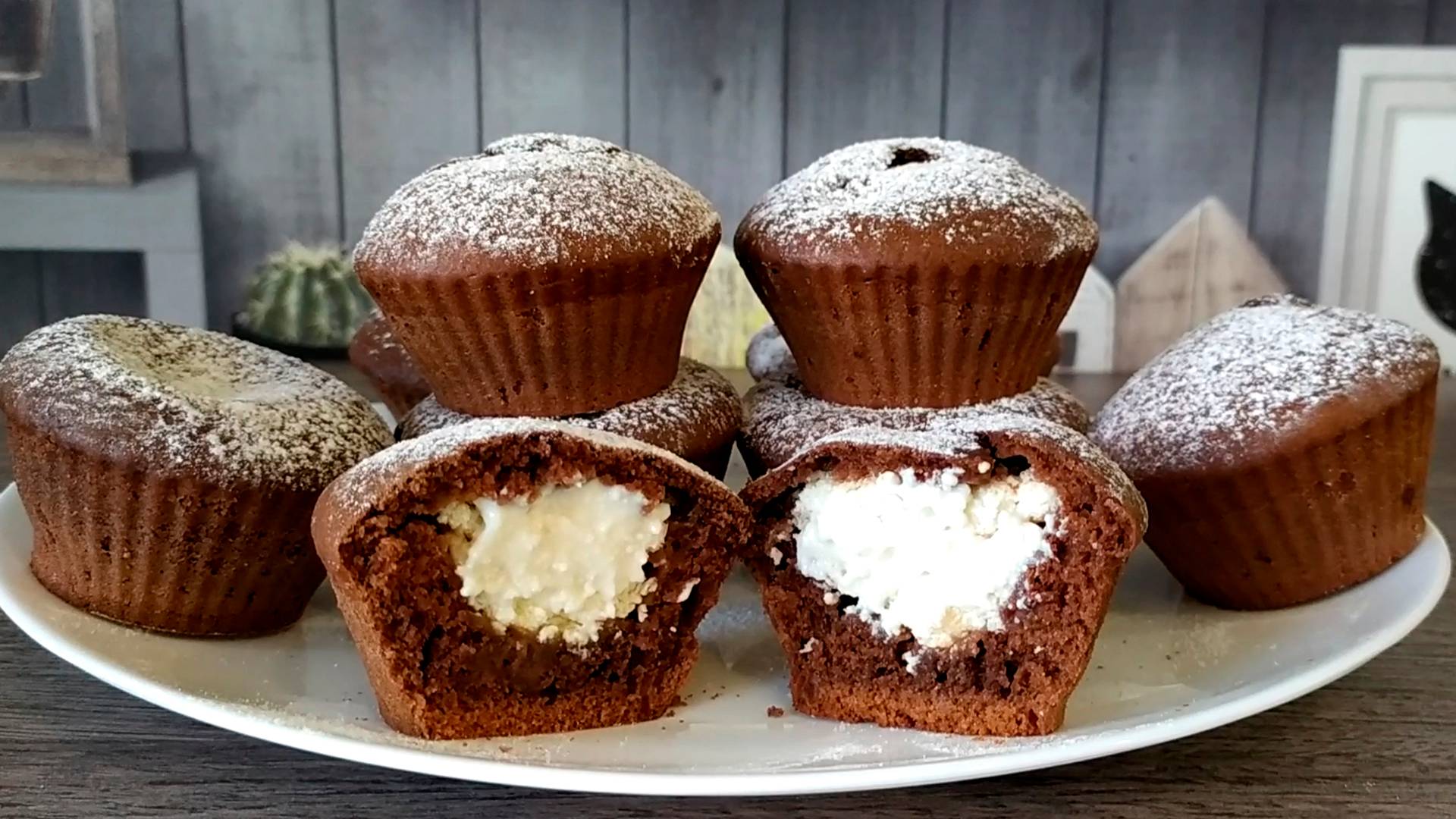 Шоколадные КЕКСЫ на кефире с ТВОРОЖНОЙ начинкой | Быстро и очень просто