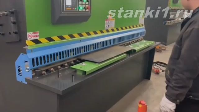 Гидравлическая гильотина для резки листового металла YH12K-82500