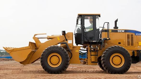 Фильтр акпп   фронтального погрузчика SEM-650.