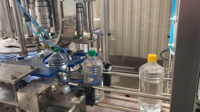 Автоматическая линия розлива растворителей в ПЭТ тару. Производитель ООО «БЛС Инжиниринг».