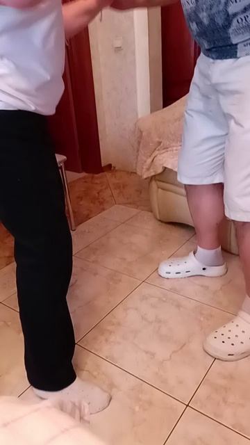 Отработка массажных приемов под музыку на тренинге у Олега Гудвина (Эргономика)