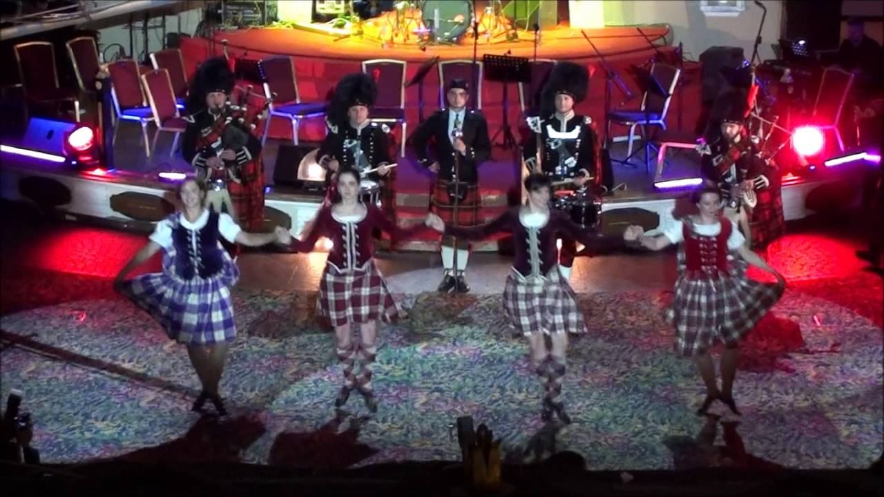 Шотландские танцы под оркестр волынщиков: Shady Glen & City Pipes