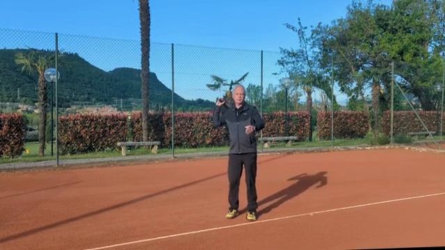 Кинетика  в подачи - пояснение движение руки