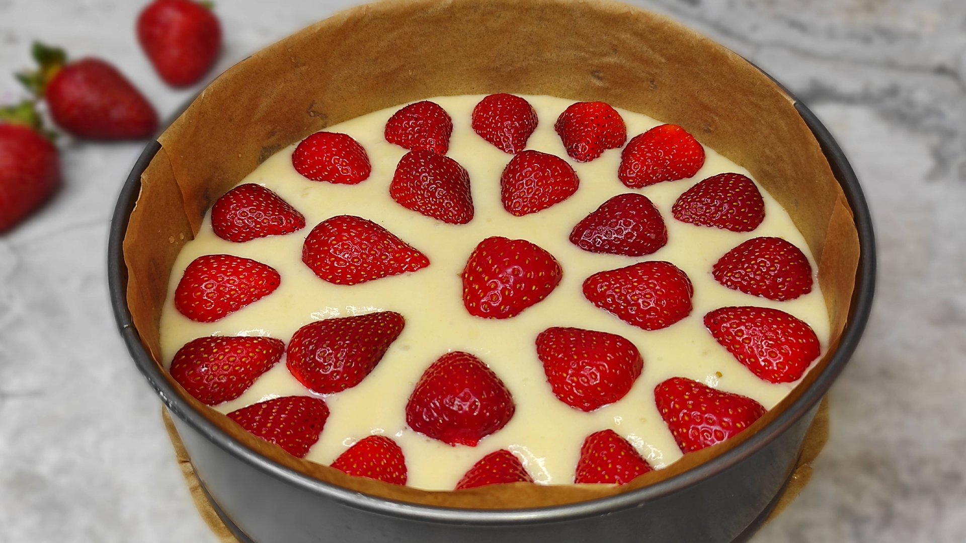 Простой летний ПИРОГ с КЛУБНИКОЙ. Вкусный клубничный ПИРОГ.