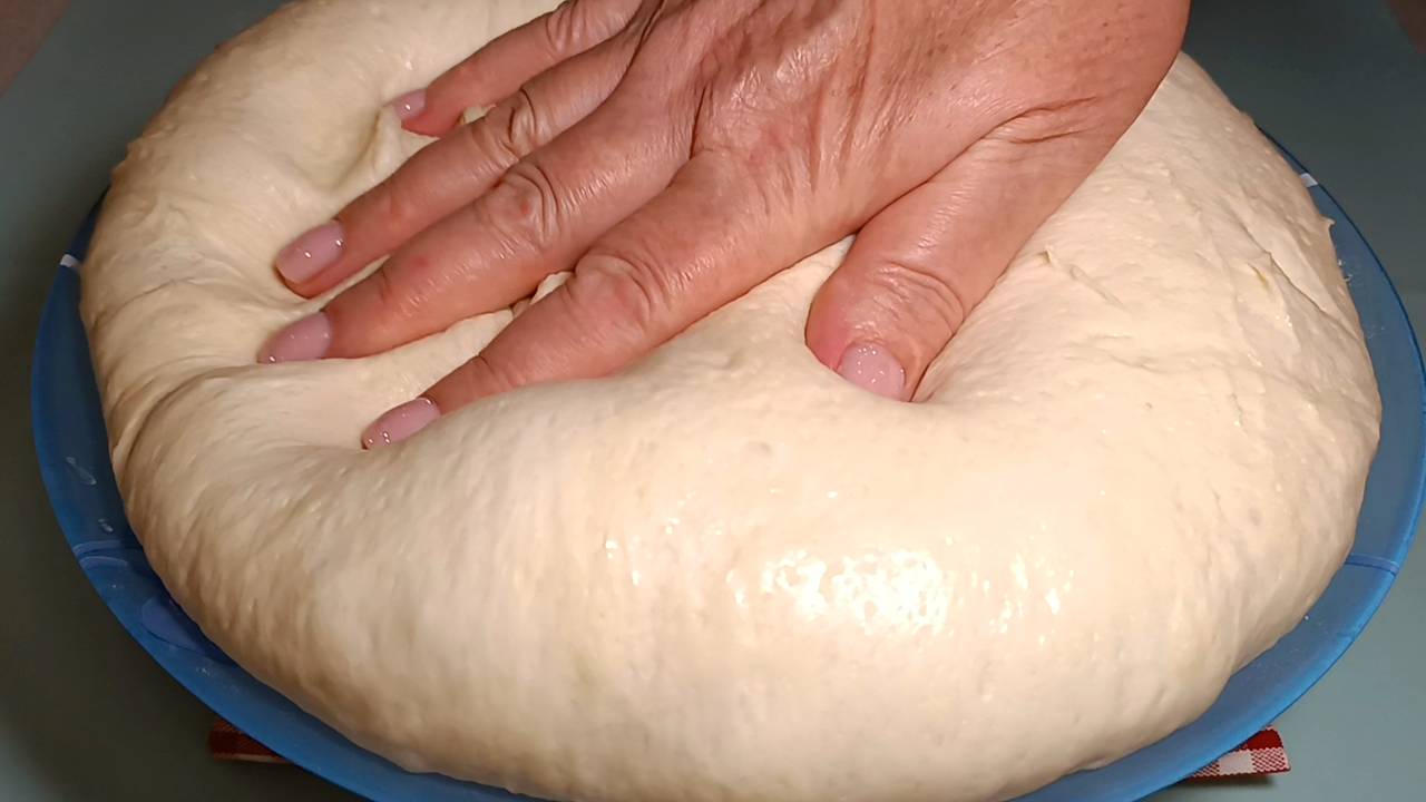 📌 Универсальное дрожжевое тесто на сыворотке - для пиццы, хлеба, пирогов, пирожков, булочек