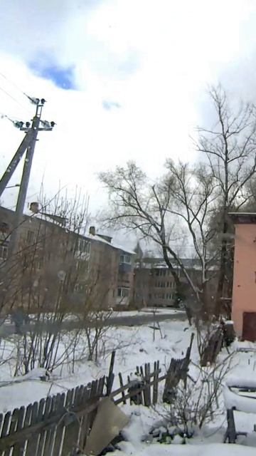 Таймлапс - улица и облака