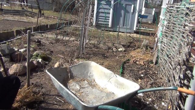 АРХИВНОЕ ВИДЕО апрель 2022 г  18 градусов тепла и мы уже на даче