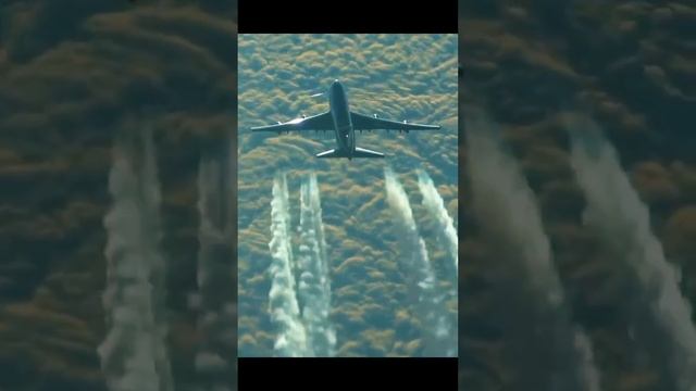 Самолёт в небе