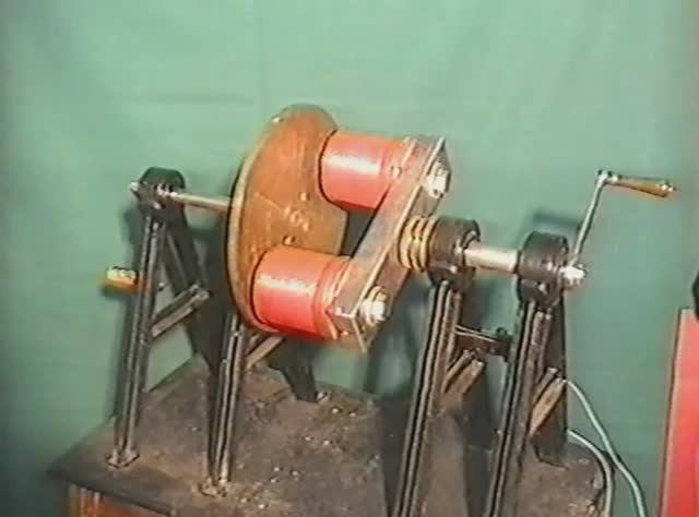 Физика. Опыты. Электричество и магнетизм. Токи Фуко. Взаимодействие проводника и электромагнита