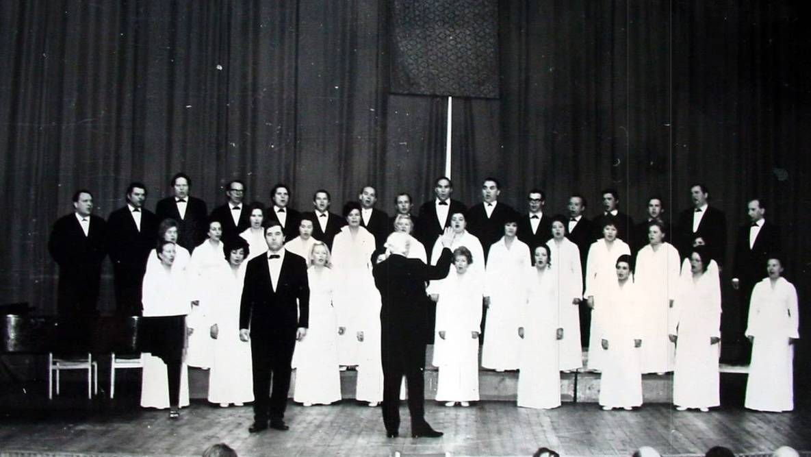 Слайдшоу к 50-летию Академического хора ДК “Луговая”