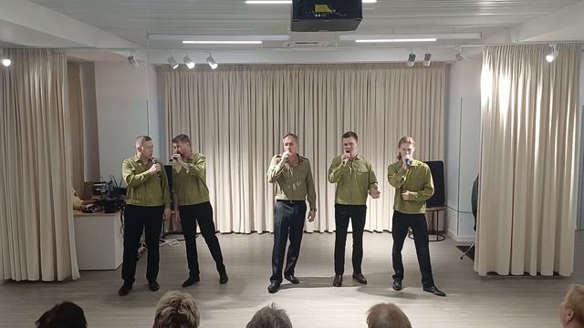 16. Песня военных корреспондентов (Василий , Александр , Иван , Алексей, Юрий)