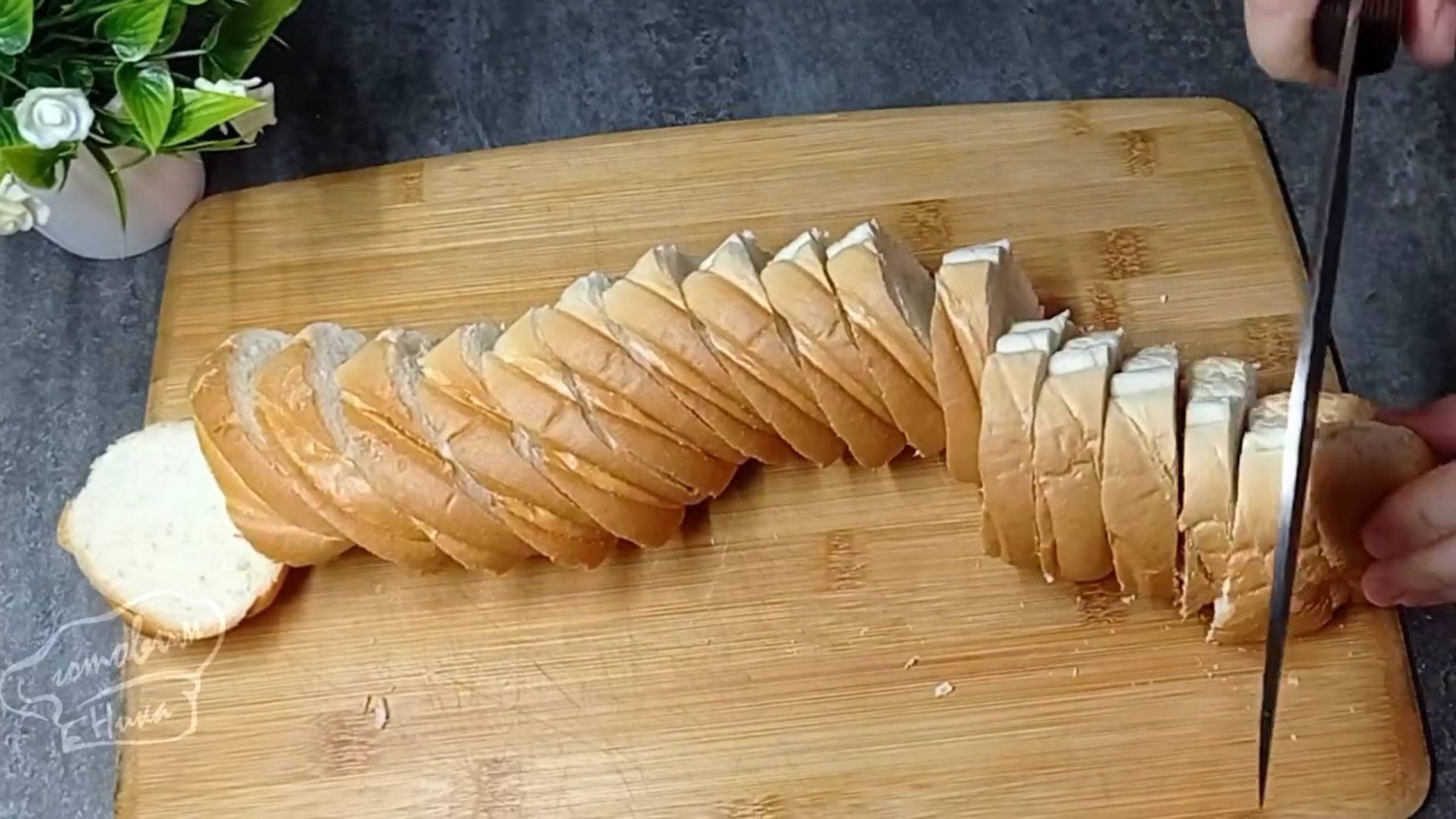 БЕРУ БАТОН И ГОТОВЛЮ ЗАВТРАК НА ВСЮ СЕМЬЮ! ВКУСНЕЕ НЕ ПРИДУМАТЬ