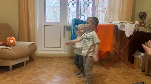 Танцы с Левой