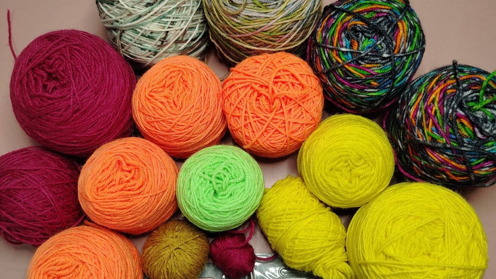 СП "Носочный календарь 2025"/апрель/Пеппи длинный чулок/участник 23/весело и ярко.