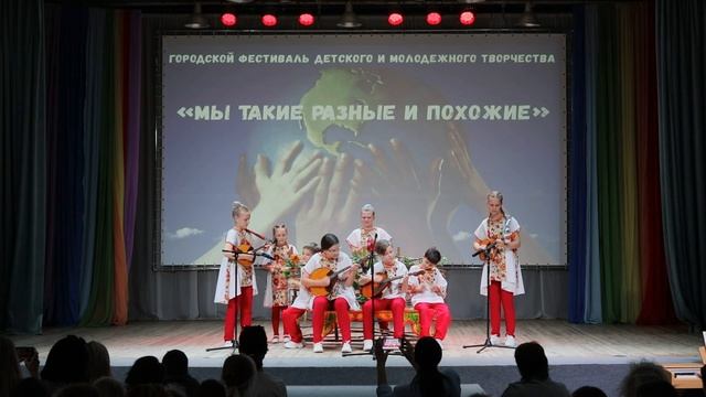 Ансамбль русских народных инструментов "Перезвон", "Каникулы в деревне".