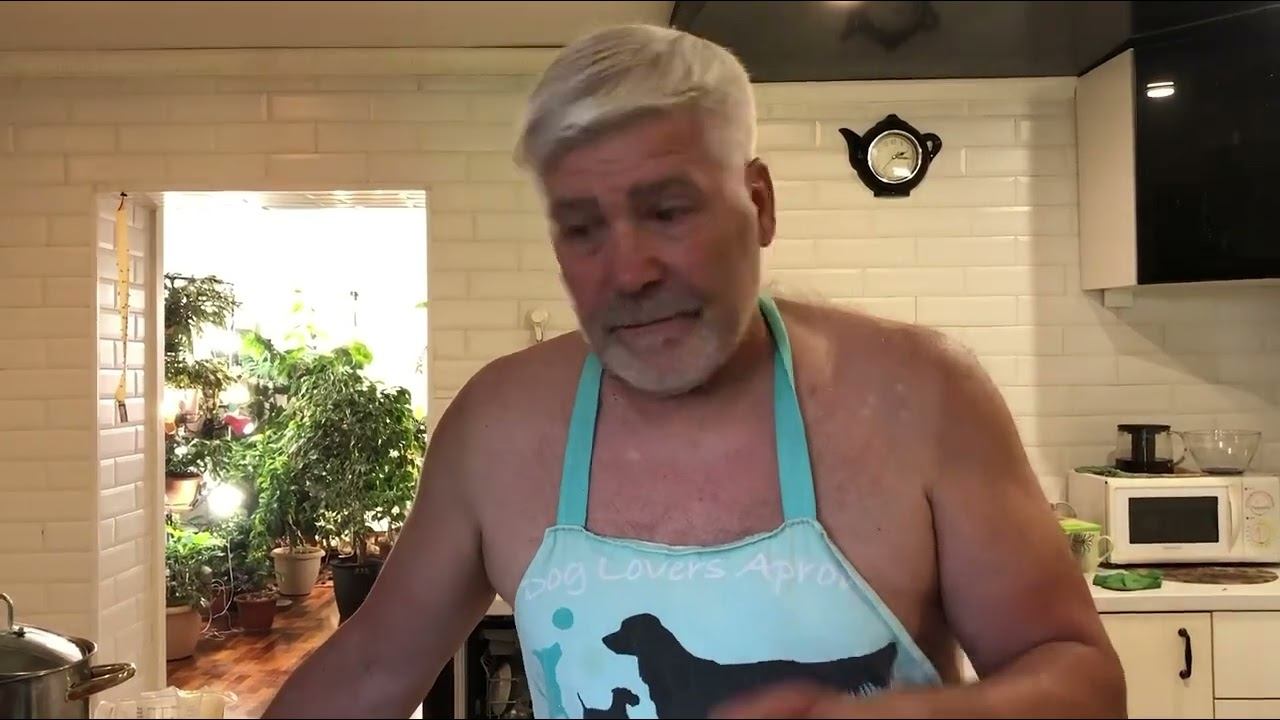 Куда девать охапку зелёного лука с собственной грядки?